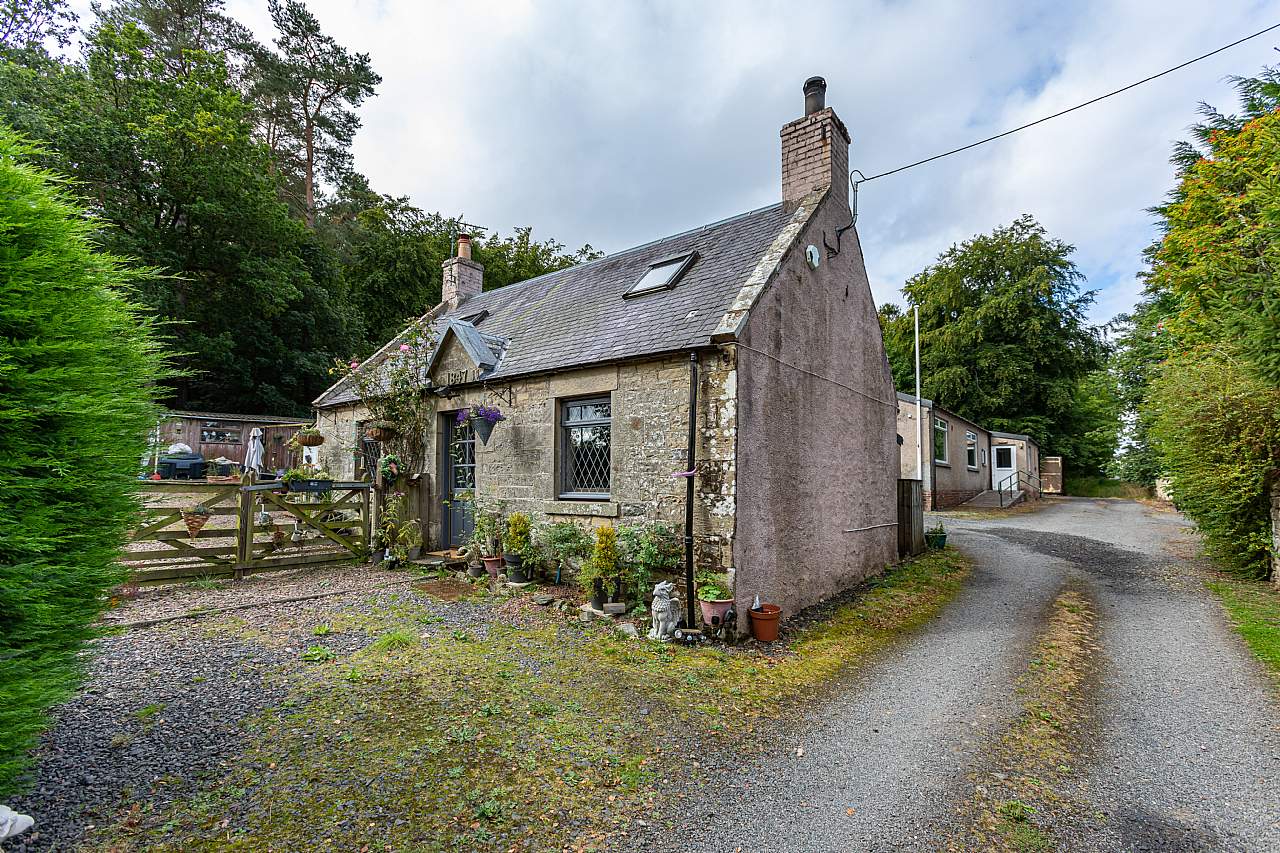3 Bed Detached Cottage in Edgerston Offers Over £205,000 | Chapel ...