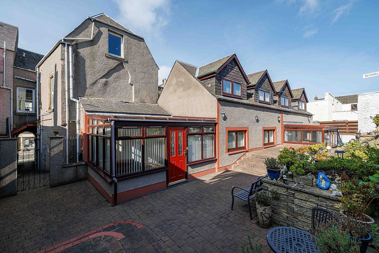 3 Bed Detached Villa in Guide Price £240,000 | 2 Douglas Place, Selkirk ...