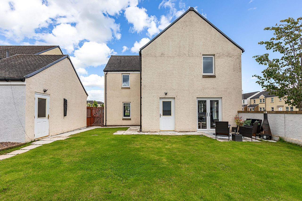 5 Bed Detached Villa in Guide Price £290,000 | 1 Queen Elizabeth Square, Galashiels TD1 2QJ | BSPC