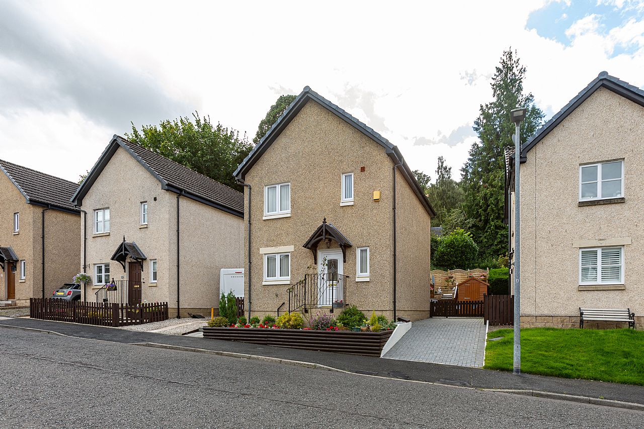 3 Bed Detached Villa in Offers Over £250,000 | 6 Annfield Gardens, Galashiels TD1 3DE | BSPC