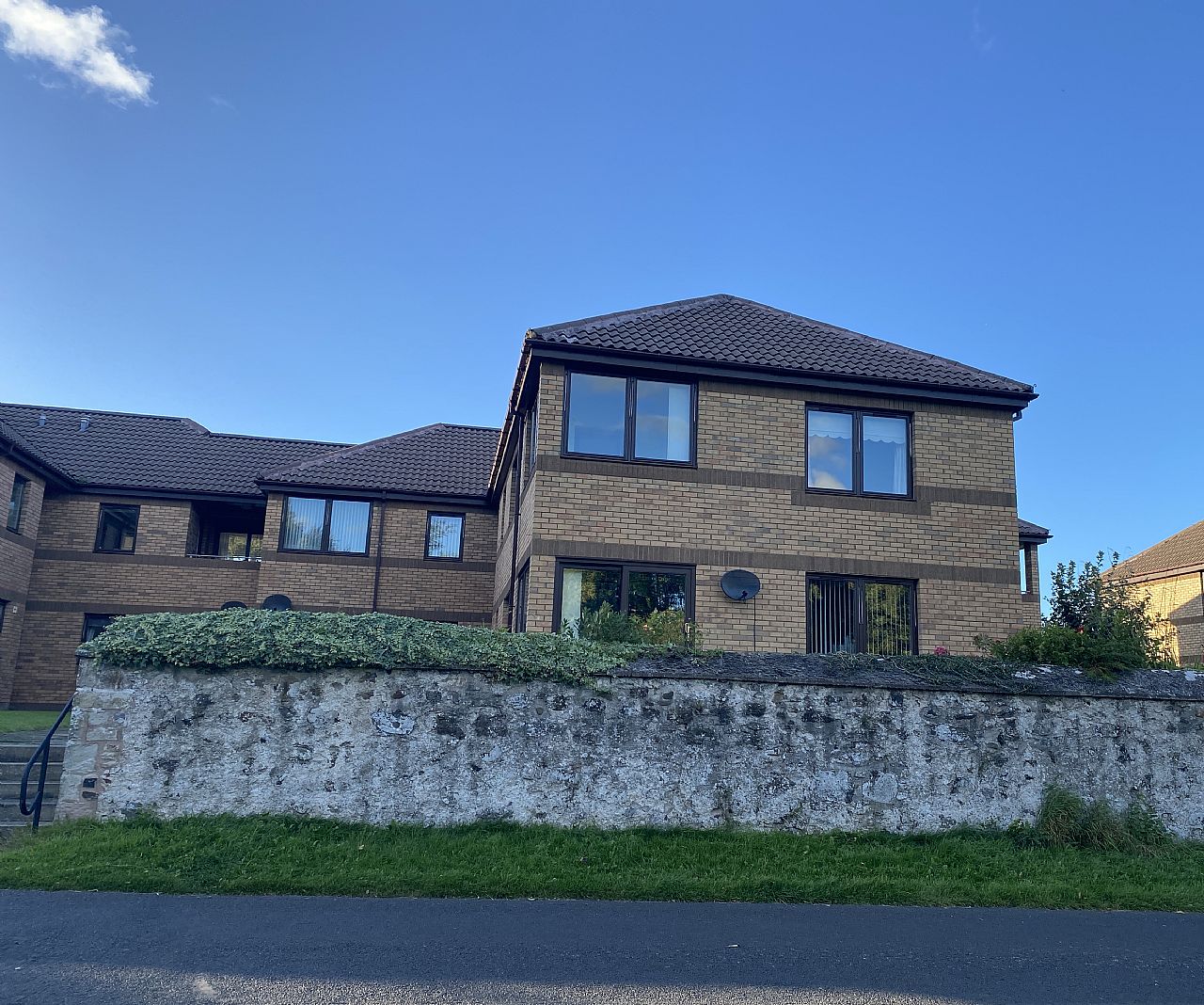 2 Bed First Floor Flat in Offers Over £160,000 | 13 Mayfield Gardens, Kelso TD5 7BD | BSPC