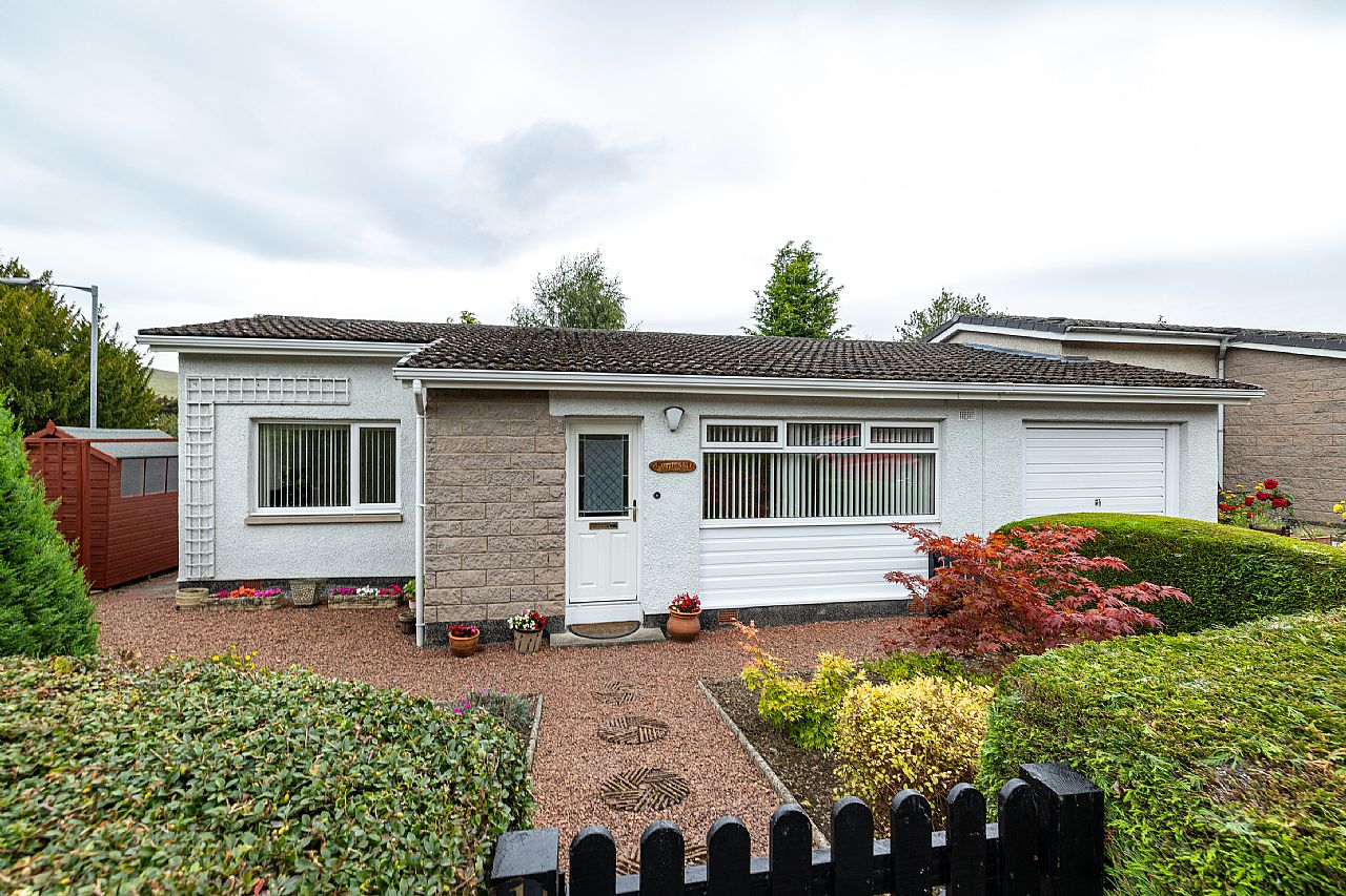 2 Bed Semi-Detached Bungalow in Guide Price £210,000 | 1 Craigpark Gardens, Galashiels TD1 3HZ ...