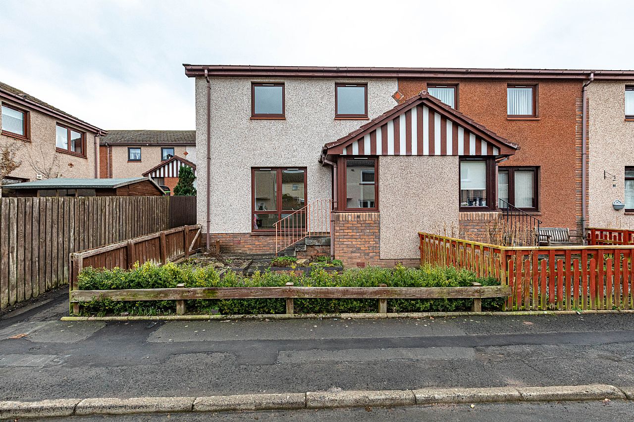 3 Bed Terraced Villa in Guide Price £125,000 | 58 Howden Drive ...