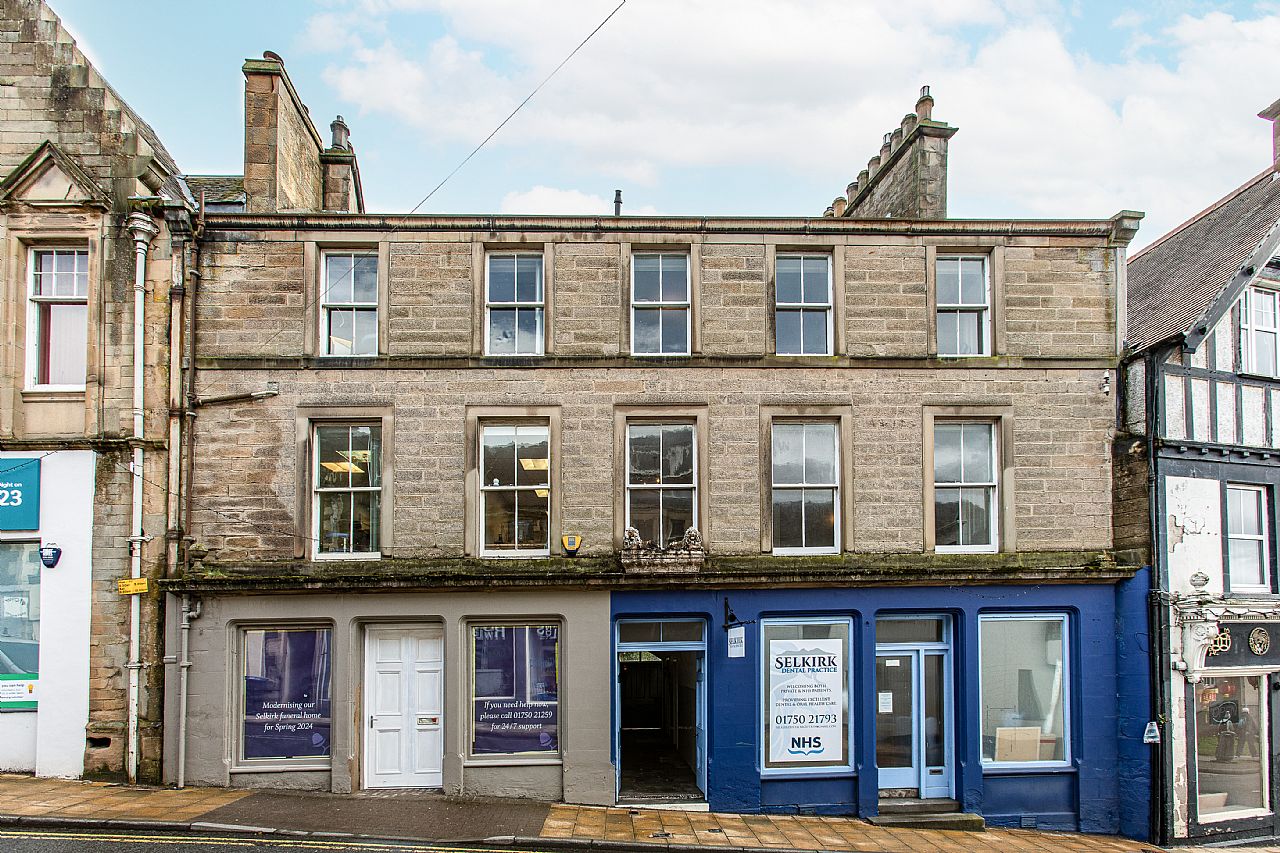 3 Bed First Floor Flat in 27 West Port Offers Over £180,000 | Comiston ...